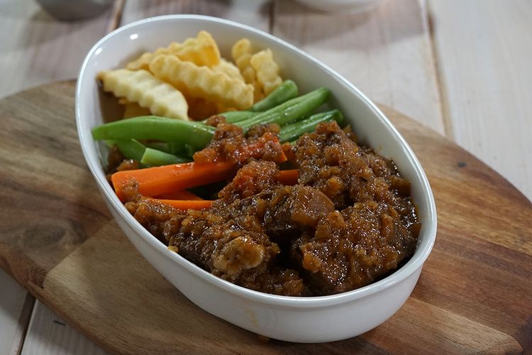 Bistik Daging Ini Punya Aroma Pala Sedap Menggoda, Kamu Pasti Suka!
