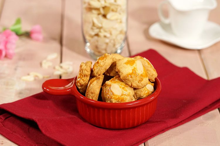 Chinese Almond Cookies Ini Bikin Momen Imlek Makin Manis
