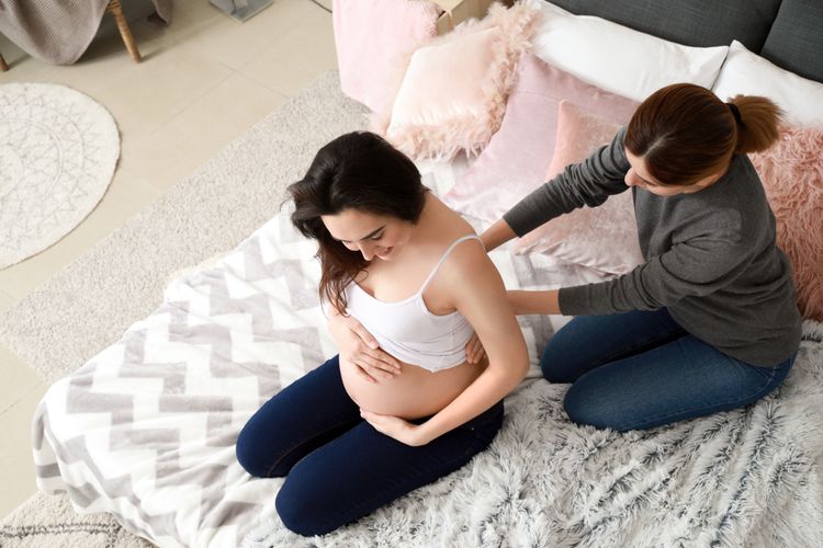 Mengenal Profesi Doula, “Teman” Bumil yang Bermanfaat - Kanya.ID