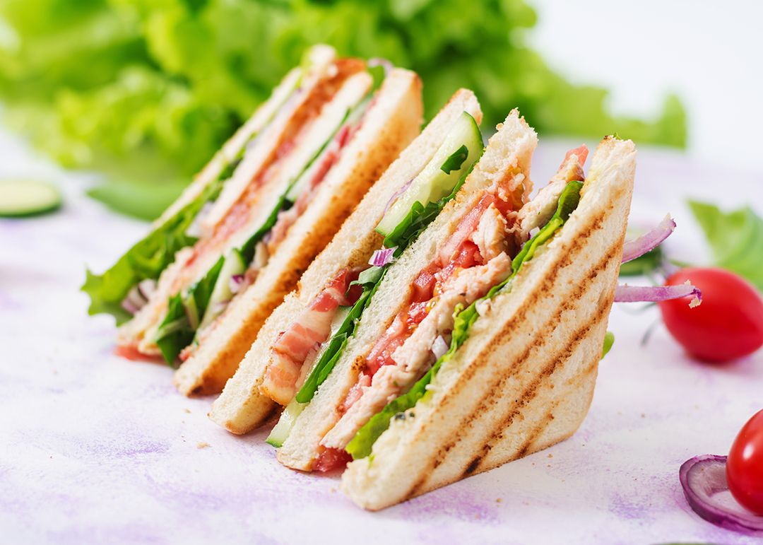 4 Aturan Dasar Bikin Sandwich Buat Pemula Bisa Langsung Praktik Buat